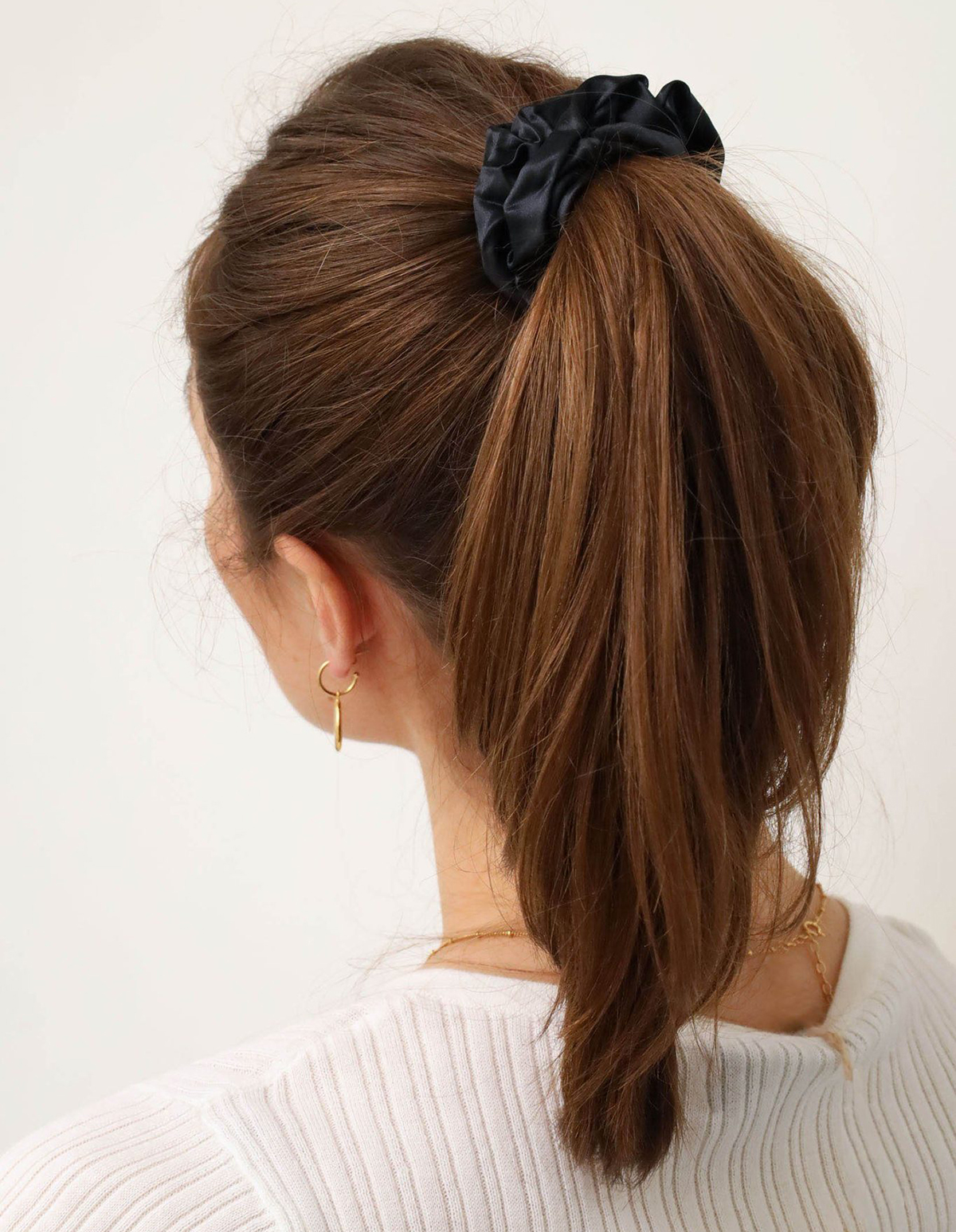 5 Reasons Why Scrunchies Are Actually Good For You! – Grazia Pakistan